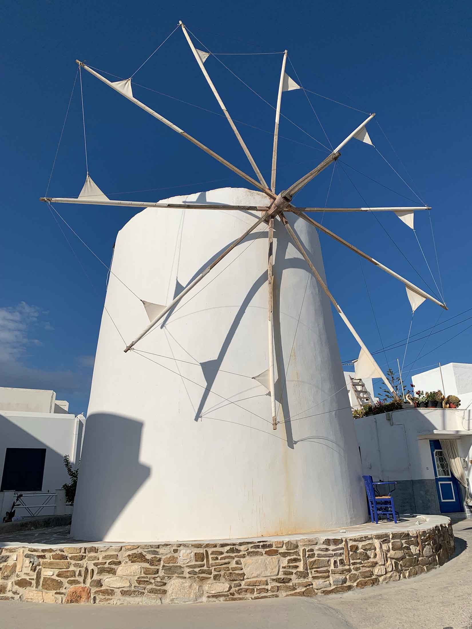 3, 5 or 7 days itinerary in the Greek islands: Paros island | NomadsFix